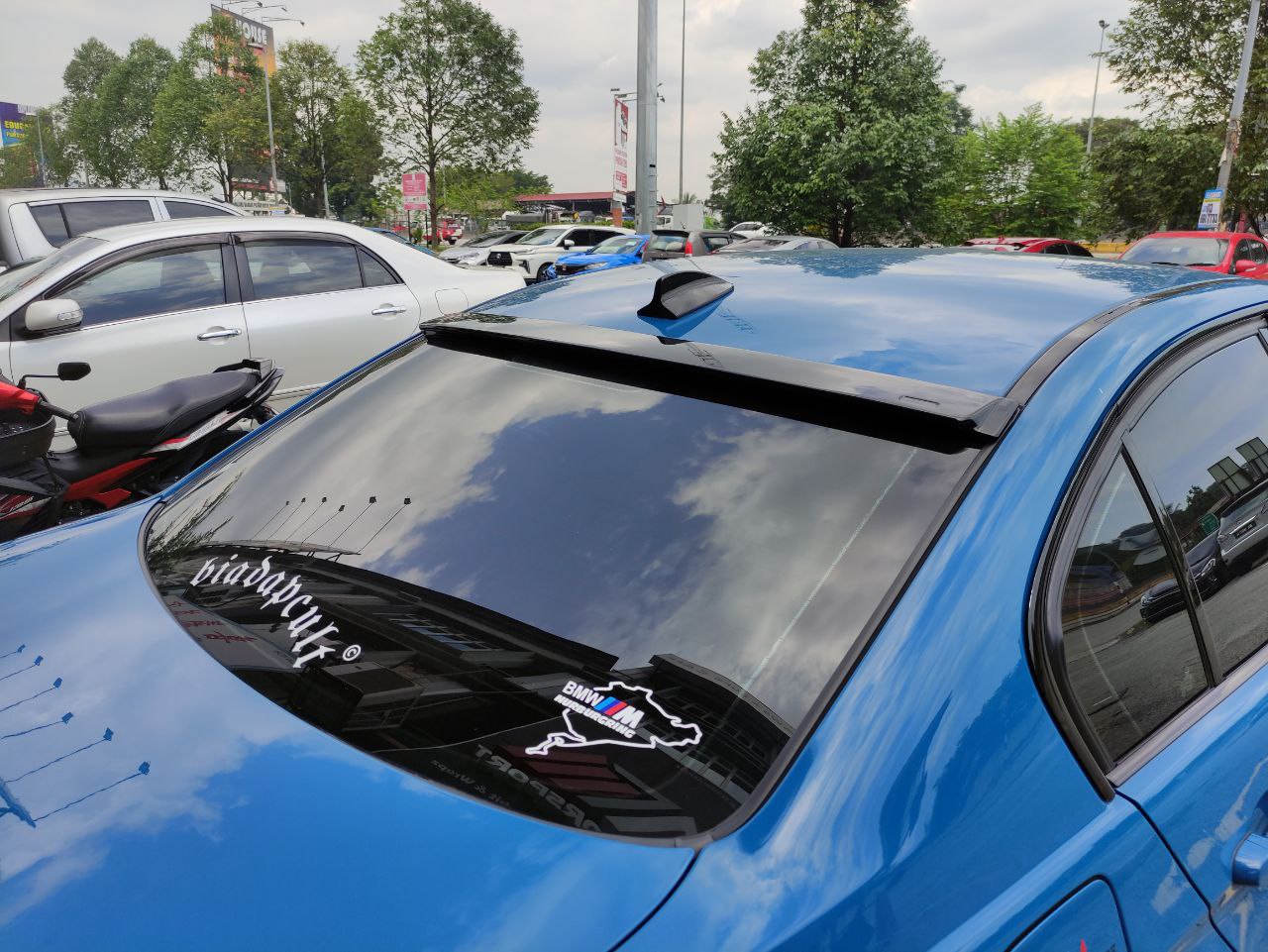Bmw E90 roof spoiler – ACM Motorsport