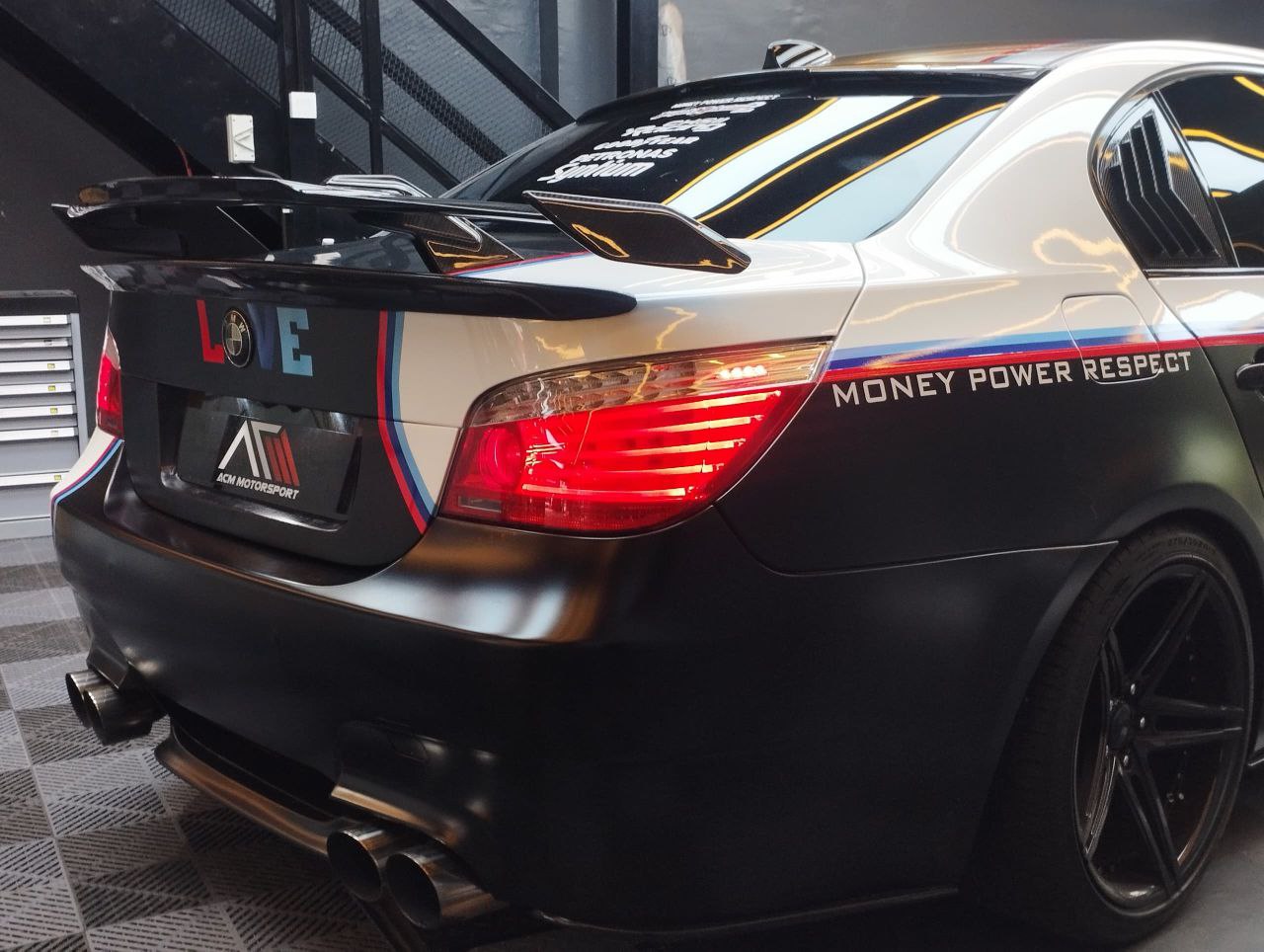 Bmw E60 M4 spoiler – ACM Motorsport